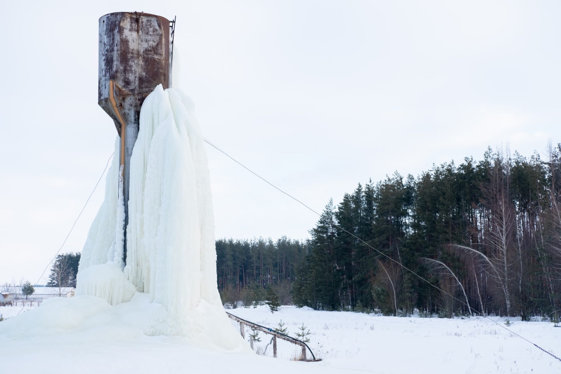 Water Tank Freeze Protection: How to Prevent Freezing and Damage ...